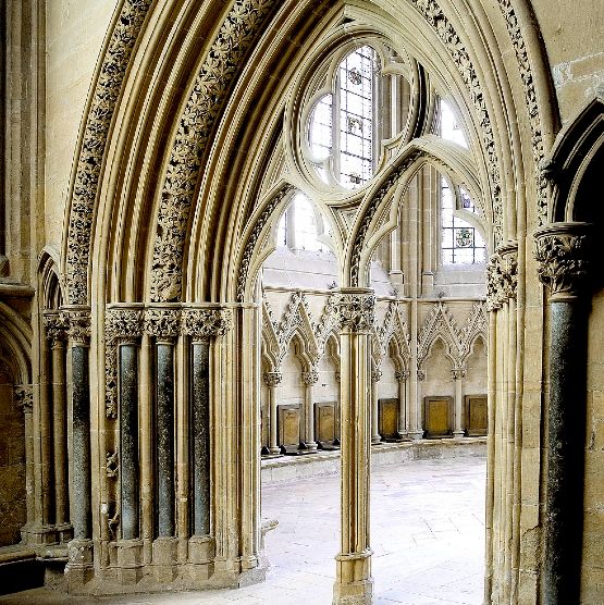 Breakfast in Newark on Trent & Southwell Minster